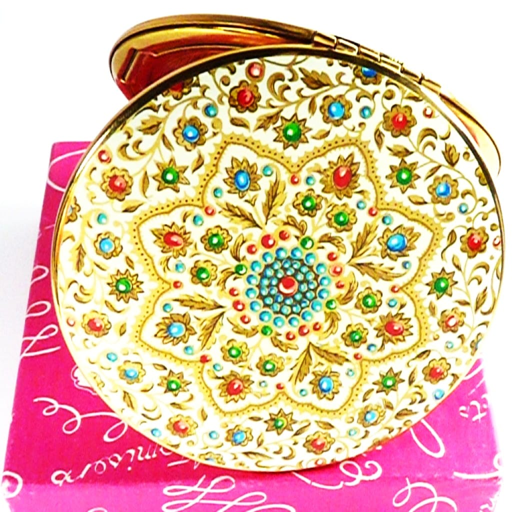 Kigu Compacts – The Vintage Compact Shop